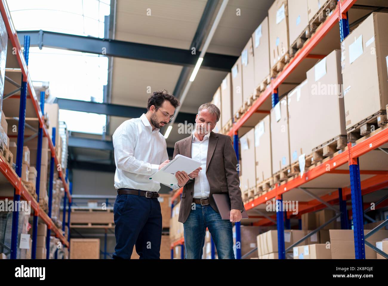 Man taking inventory hi-res stock photography and images - Alamy