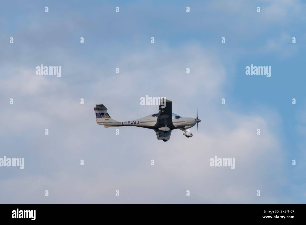 D-EWAQ Diamond Aircraft DA40 Cologne Bonn Airport 12/10/2022 EDDK CGN ...