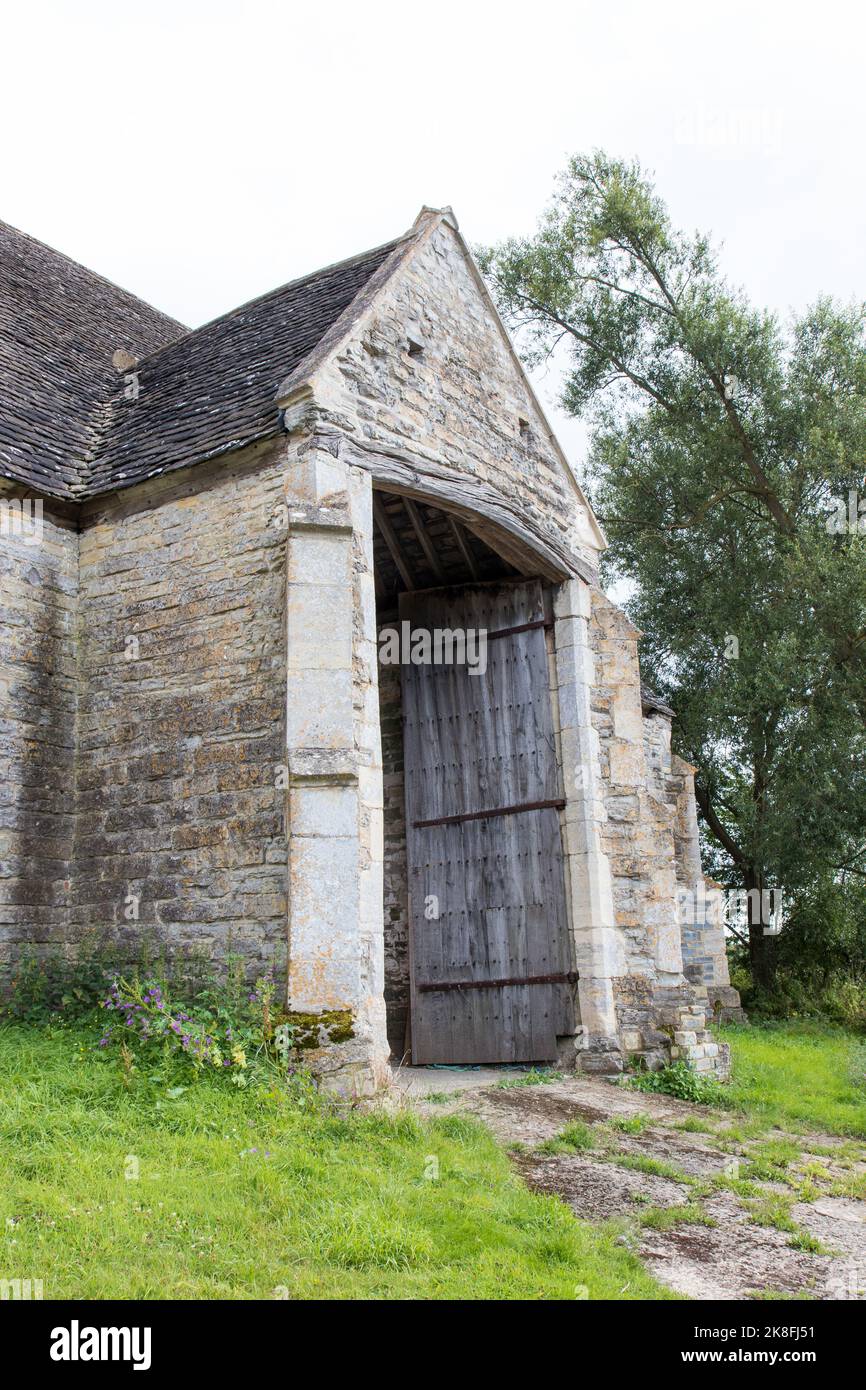 The tithe barn at Ashleworth, Gloucestershire Stock Photo - Alamy
