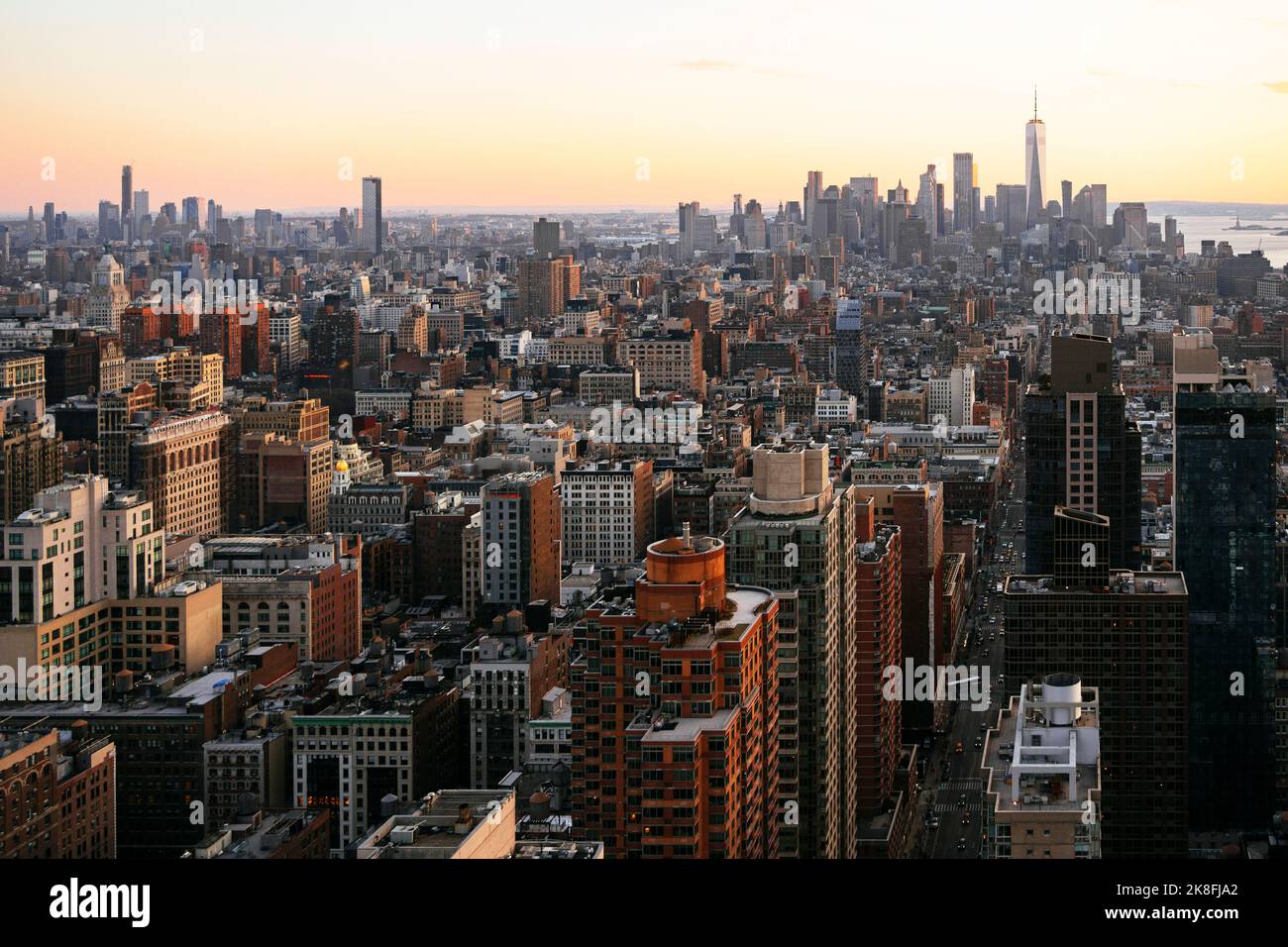 Midtown manhattan sunset hi-res stock photography and images - Alamy