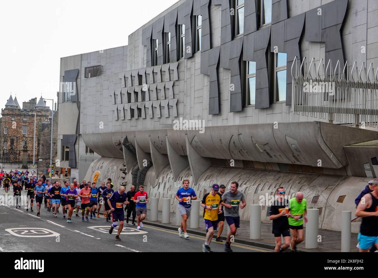 Edinburgh, Scotland, 23 Oct 2022, Edinburgh Men’s 10K, on the Royal ...
