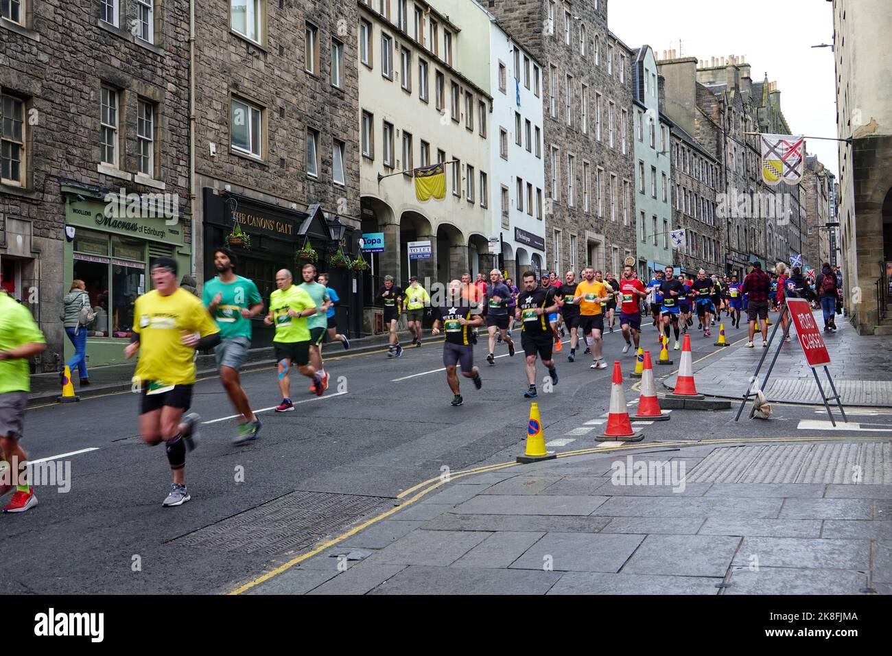 Edinburgh, Scotland, 23 Oct 2022, Edinburgh Men’s 10K, on the Royal ...