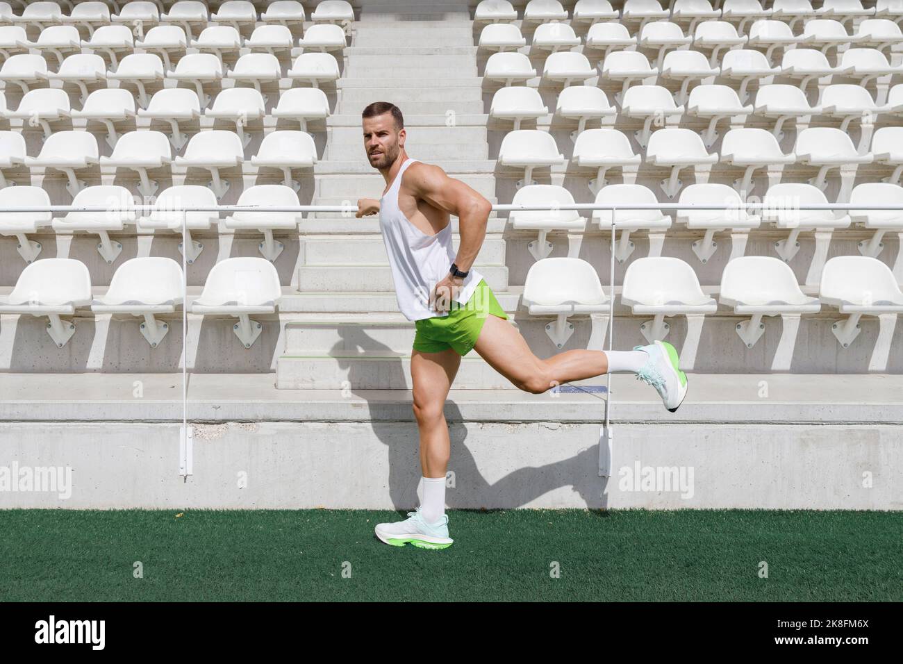 Sunny stadium hi-res stock photography and images - Alamy