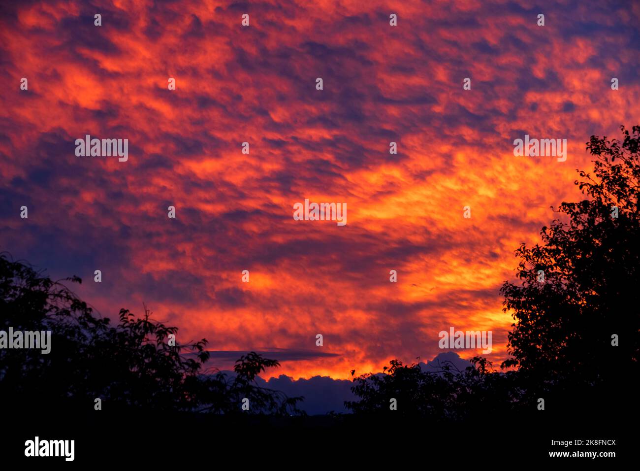 The sky is setting hi-res stock photography and images - Alamy