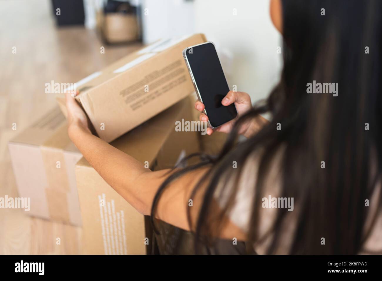 Delivery package hi-res stock photography and images - Alamy