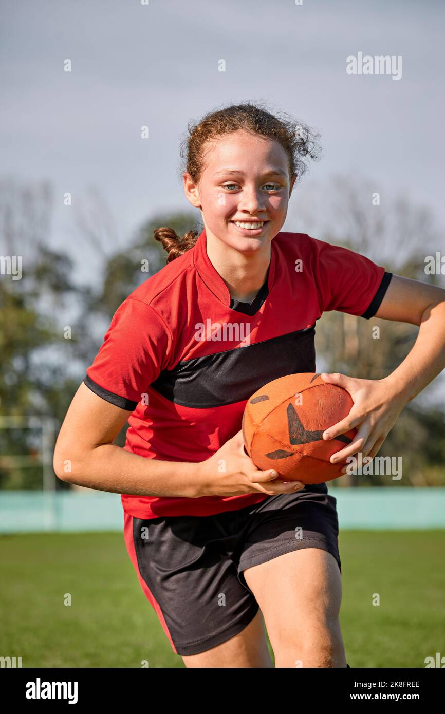 Girl playing rugby hi-res stock photography and images - Alamy