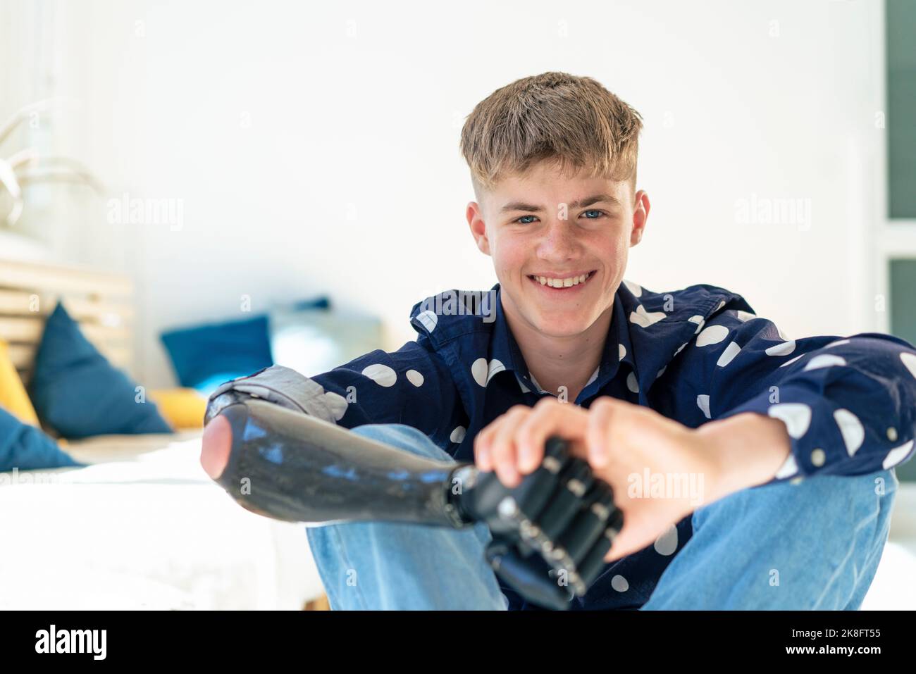 Prosthetic arm hi-res stock photography and images - Alamy