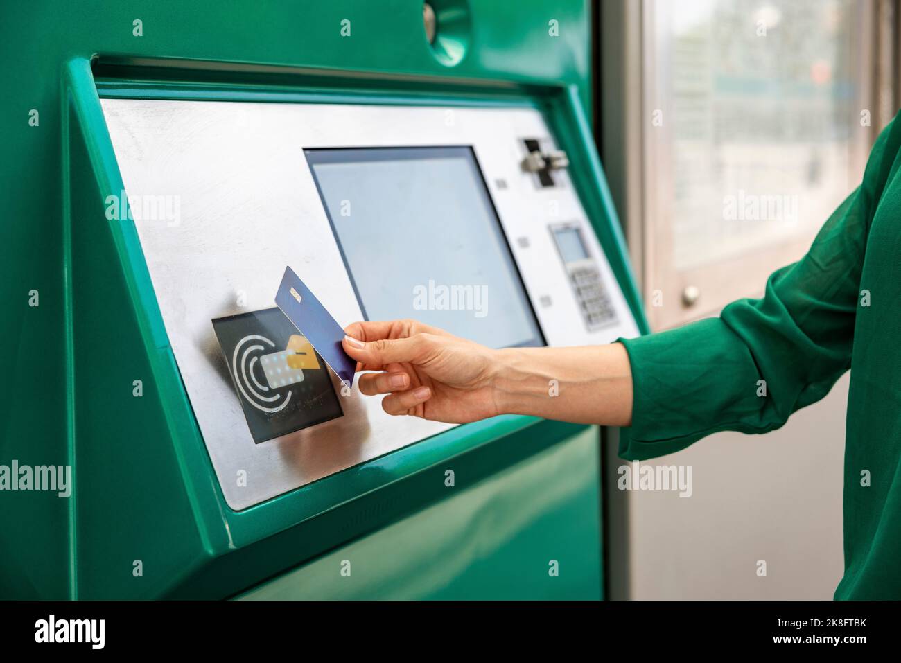 Horizontal tapping machine hi-res stock photography and images - Alamy
