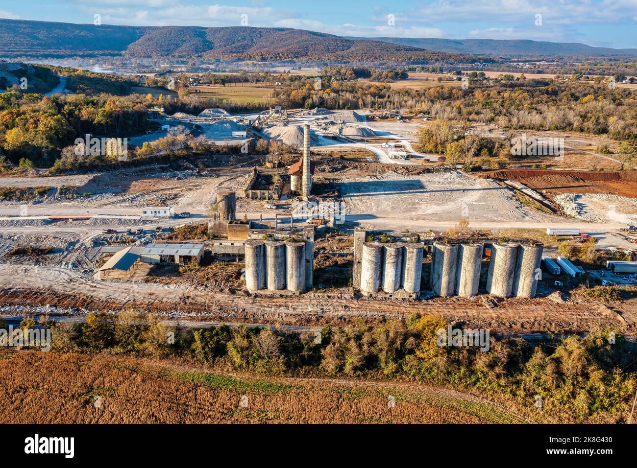 Processing plant for crushed stone, lime and gravel. Mining and quarry ...