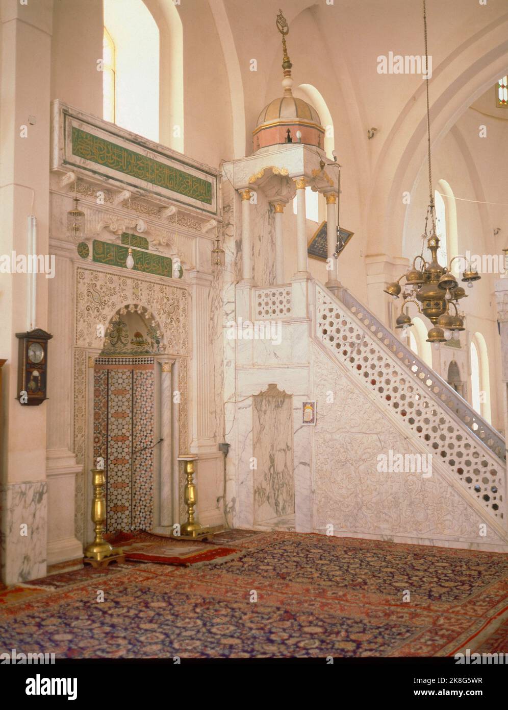 INTERIOR - MIMBAR Y MIHRAB DE LA MEZQUITA. Location: MEZQUITA KHALEB ...