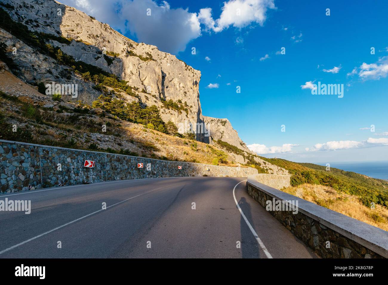 Country mountain road hi-res stock photography and images - Alamy