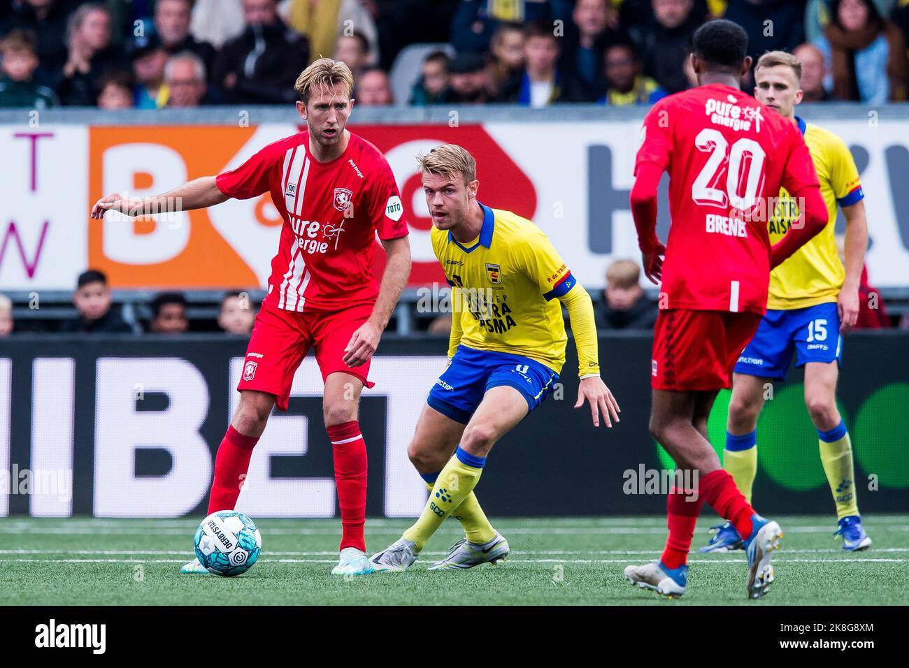 LEEUWARDEN - (lr) Michel Vlap of FC Twente, Jamie Jacobs of SC Cambuur ...