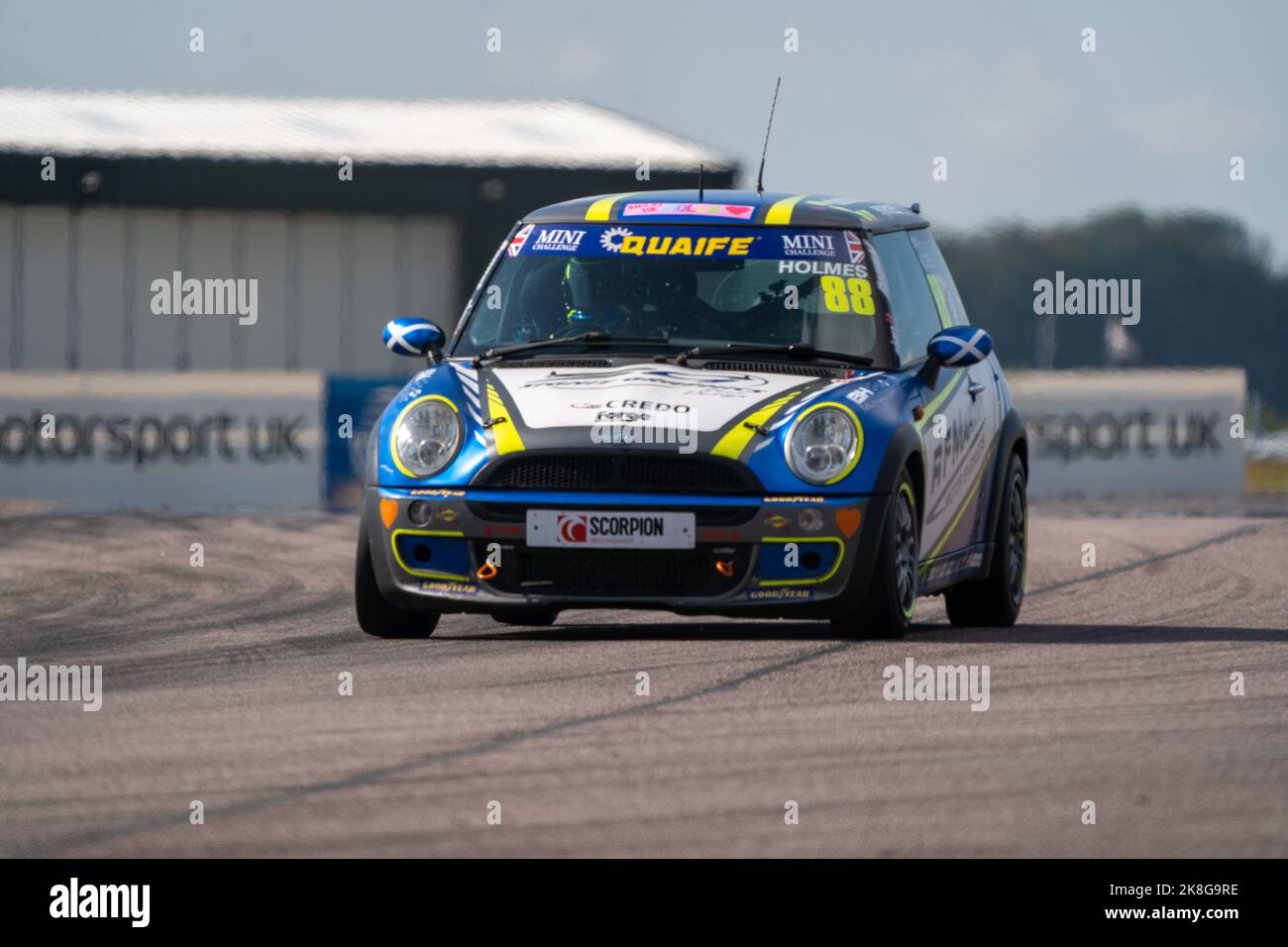 The Quaife Mini Challenge Qualifying Thruxton 2022 Stock Photo - Alamy