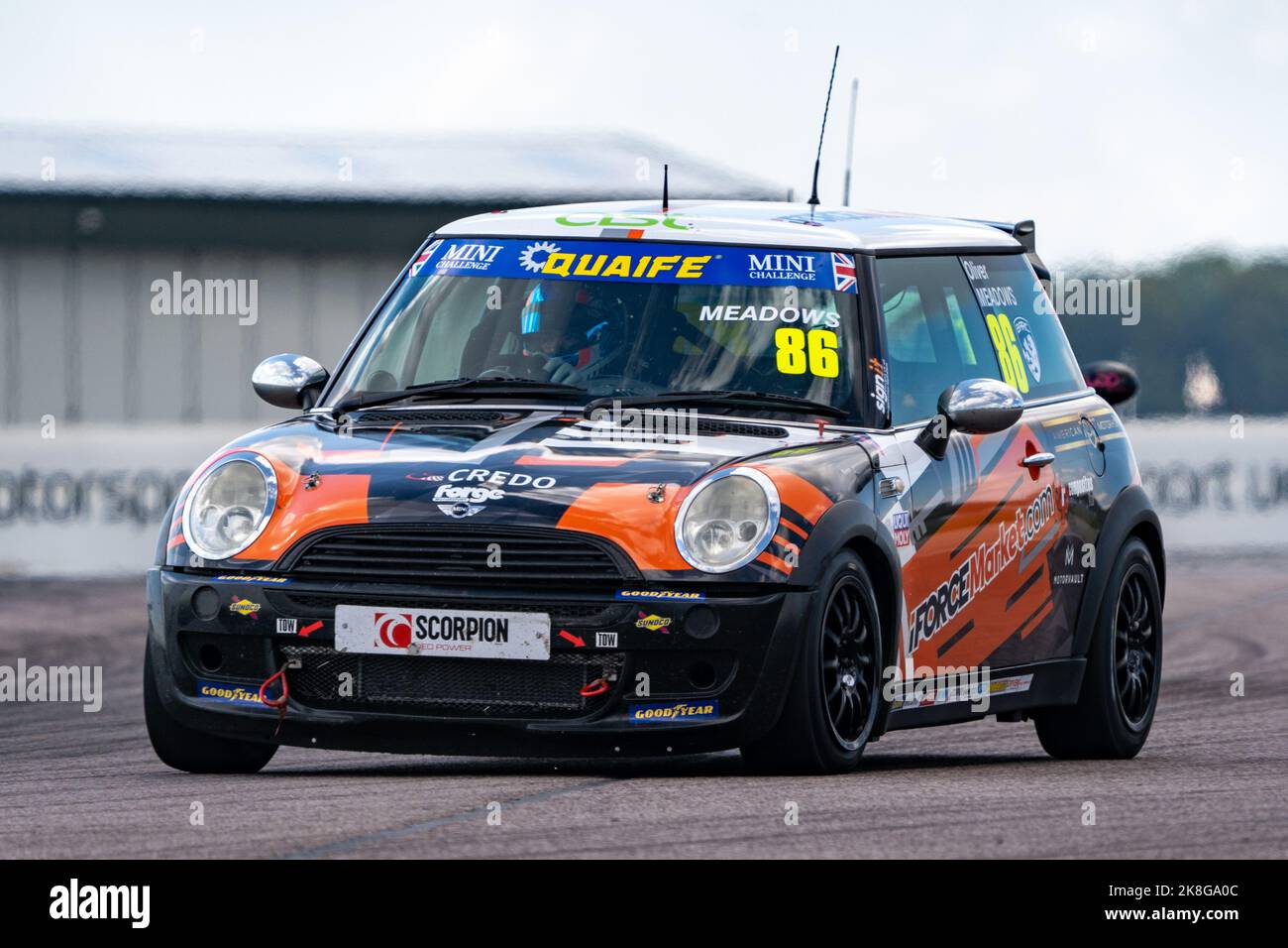 The Quaife Mini Challenge Qualifying Thruxton 2022 Stock Photo - Alamy