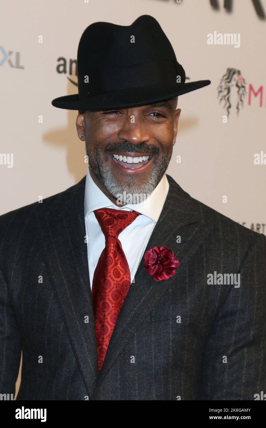 Donnell Turner attends the 5th Annual Wearable Art Gala in Santa Monica ...