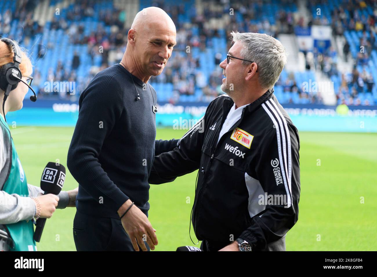 coach Thomas LETSCH (left, BO) and coach Urs FISCHER (UB) greet each ...