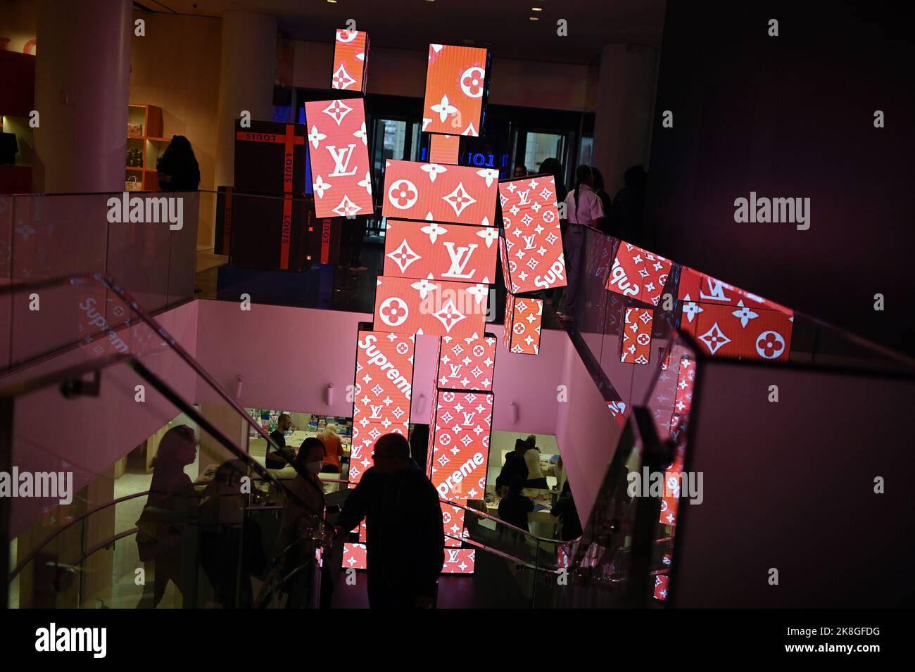 Digital transformations hi-res stock photography and images - Alamy