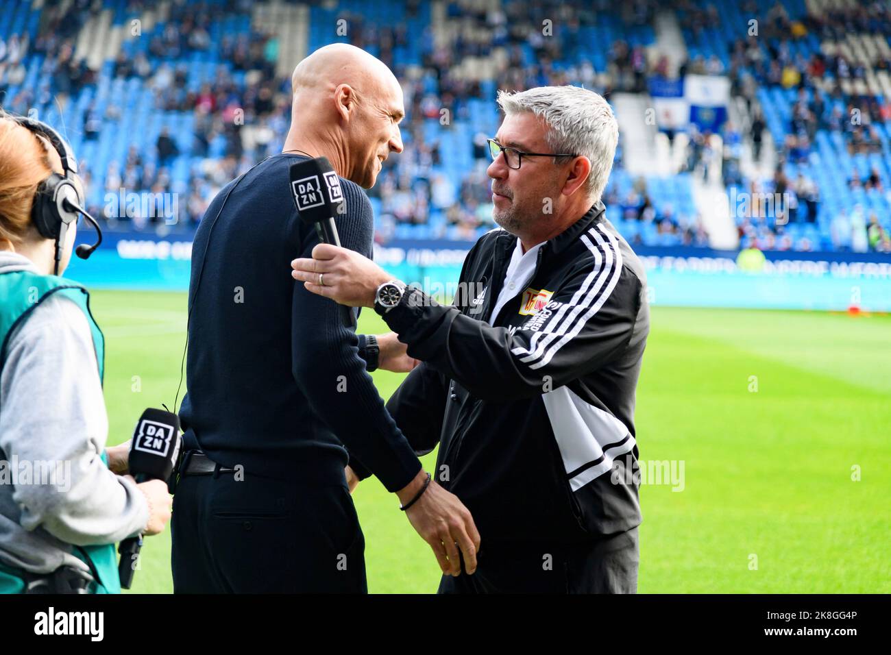 coach Thomas LETSCH (left, BO) and coach Urs FISCHER (UB) talk to each ...