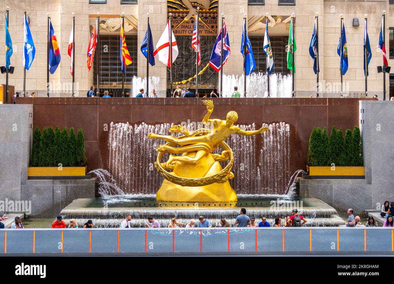New York, USA - September 18, 2022: Square with a fountain in New York ...