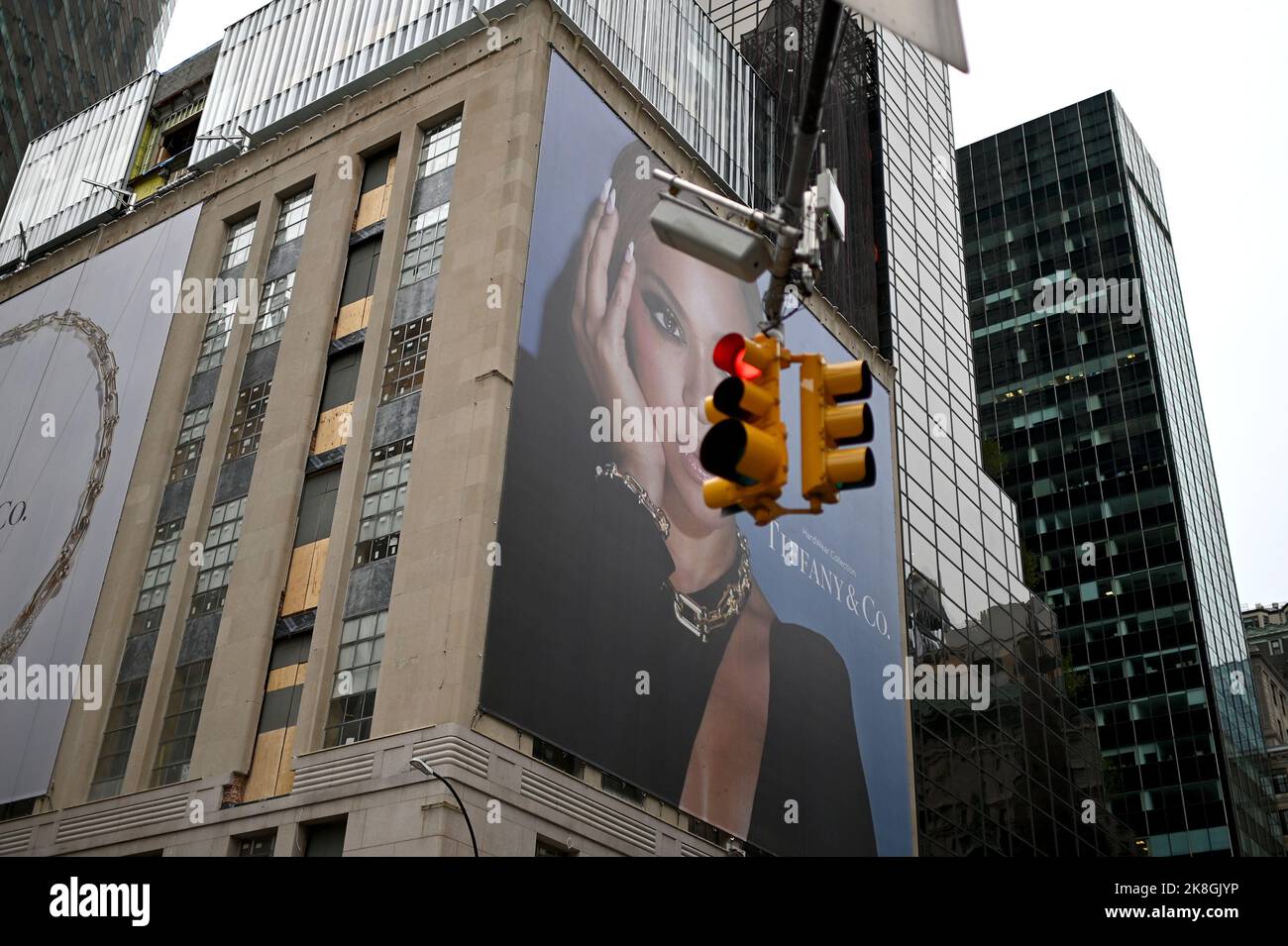 New York, USA. 23rd Oct, 2022. A large advertising poster decorates the ...