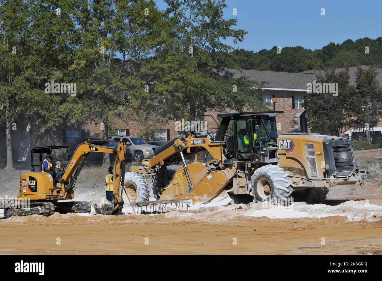 Building a new road Stock Photo - Alamy