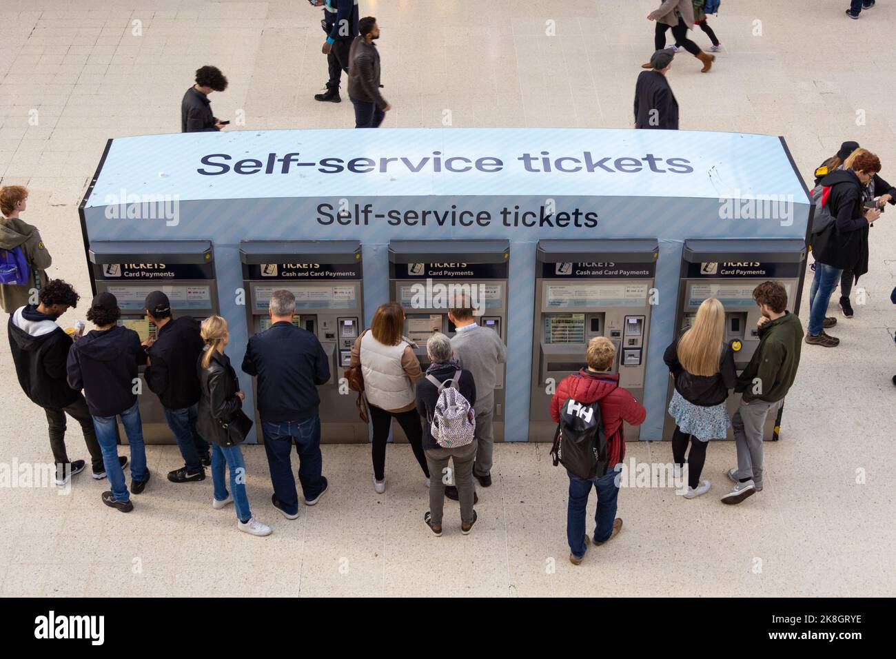 Self service ticket machine hi-res stock photography and images - Alamy