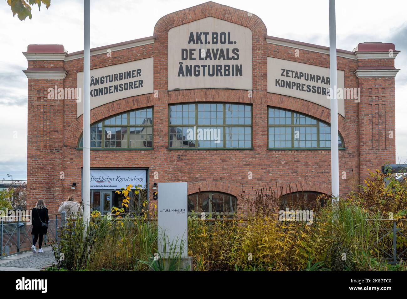 Stockholm Art Salon 2022 is held from October 22-30 in the old Alfa ...