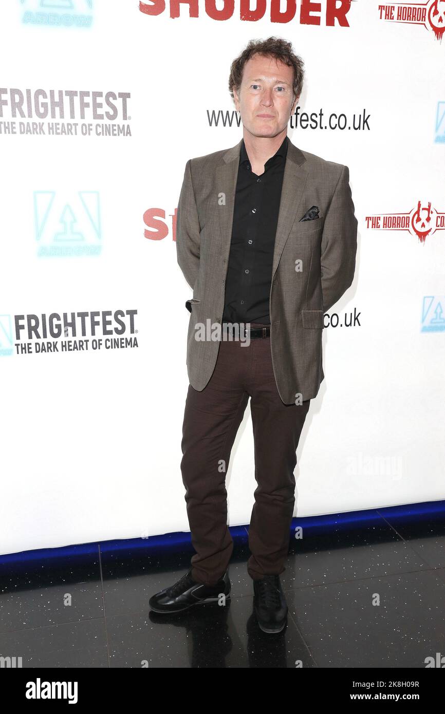 Harry Potter and The Deathly Hallows actor Nick Moran puts on an ...