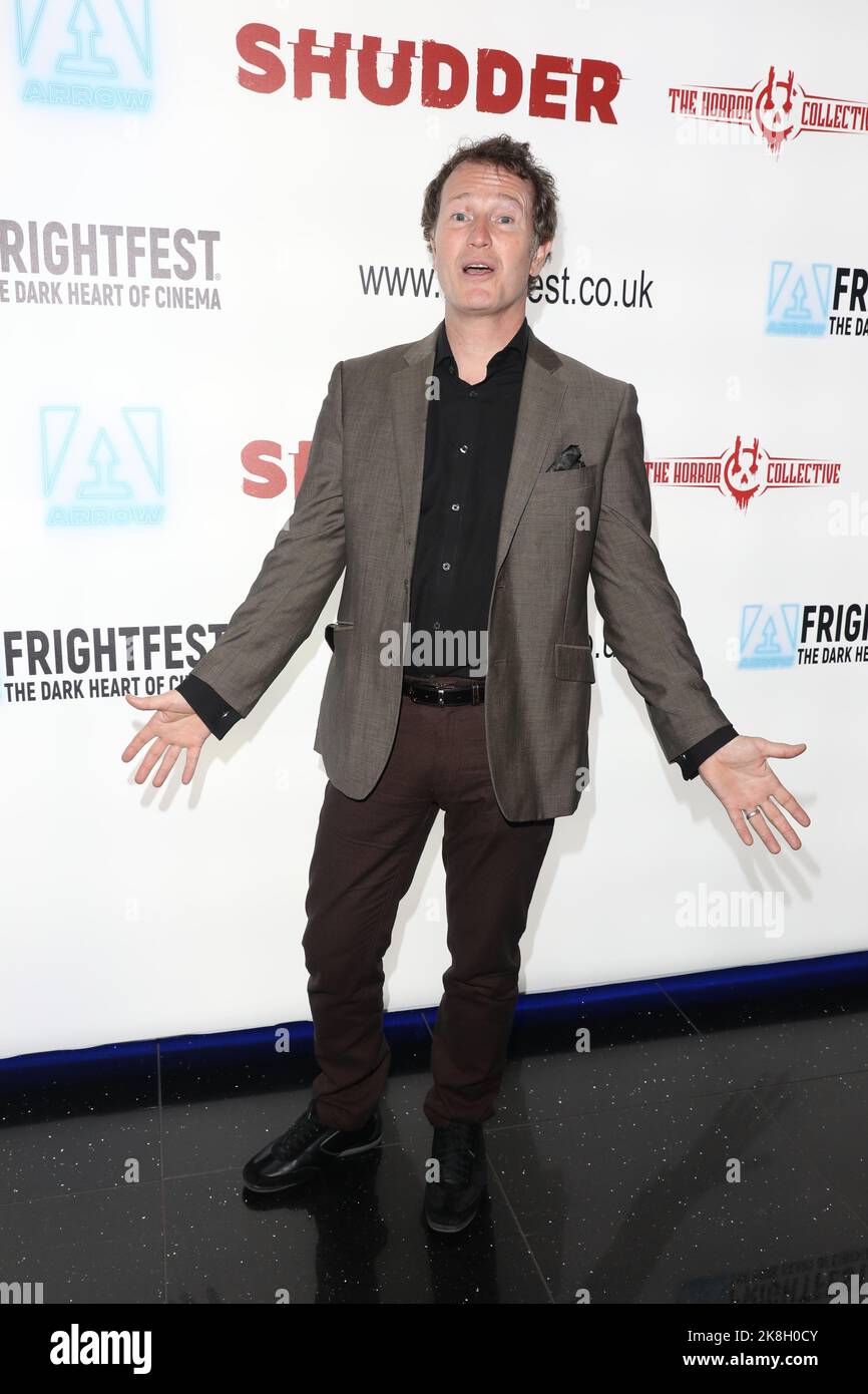 Harry Potter and The Deathly Hallows actor Nick Moran puts on an ...