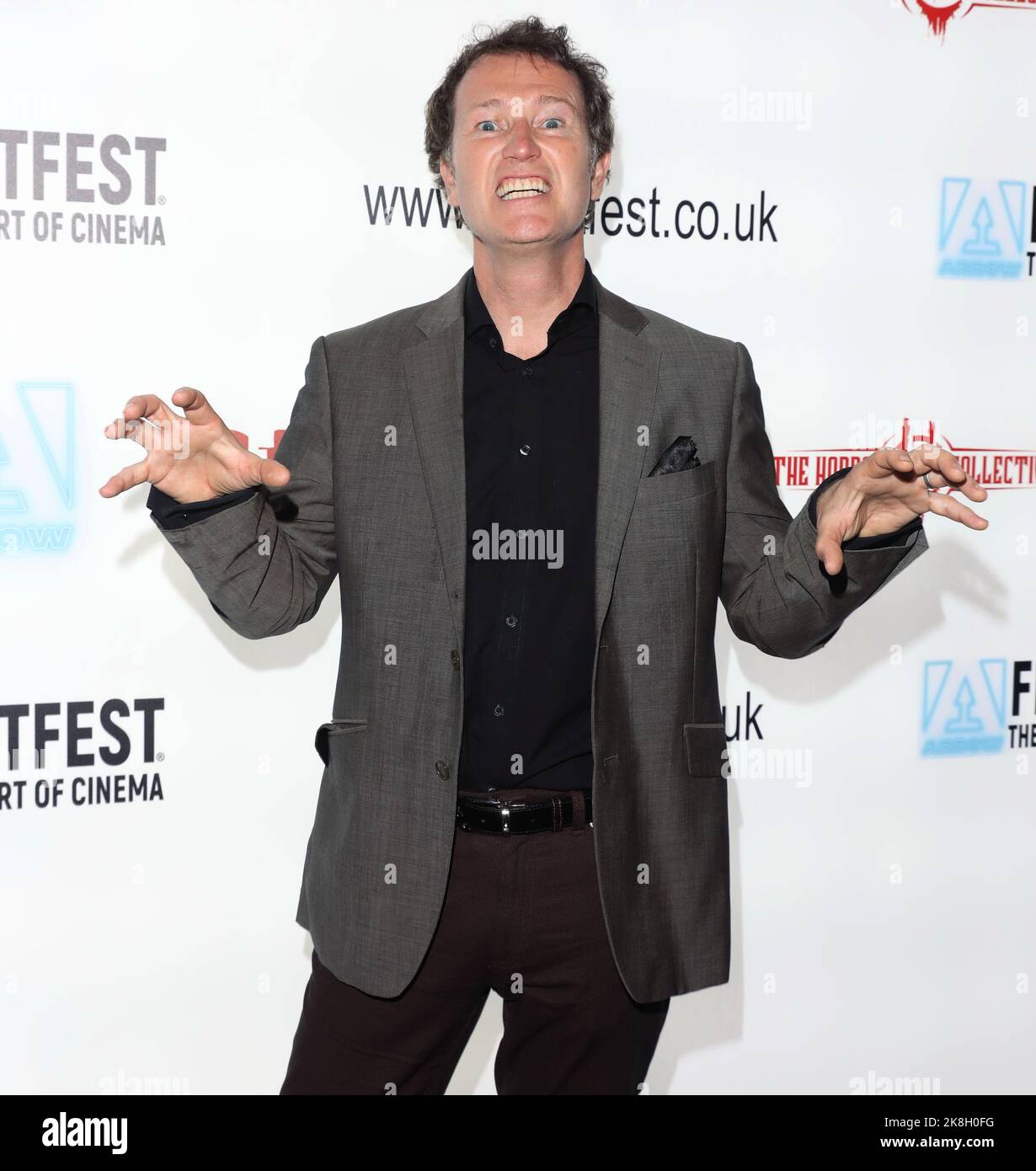 Harry Potter and The Deathly Hallows actor Nick Moran puts on an ...