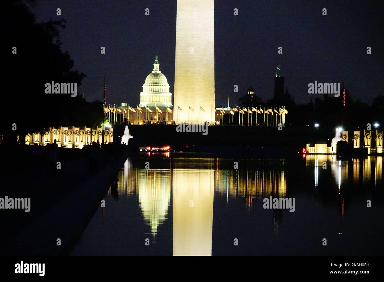 The Washington Monument is an obelisk shaped building within the ...