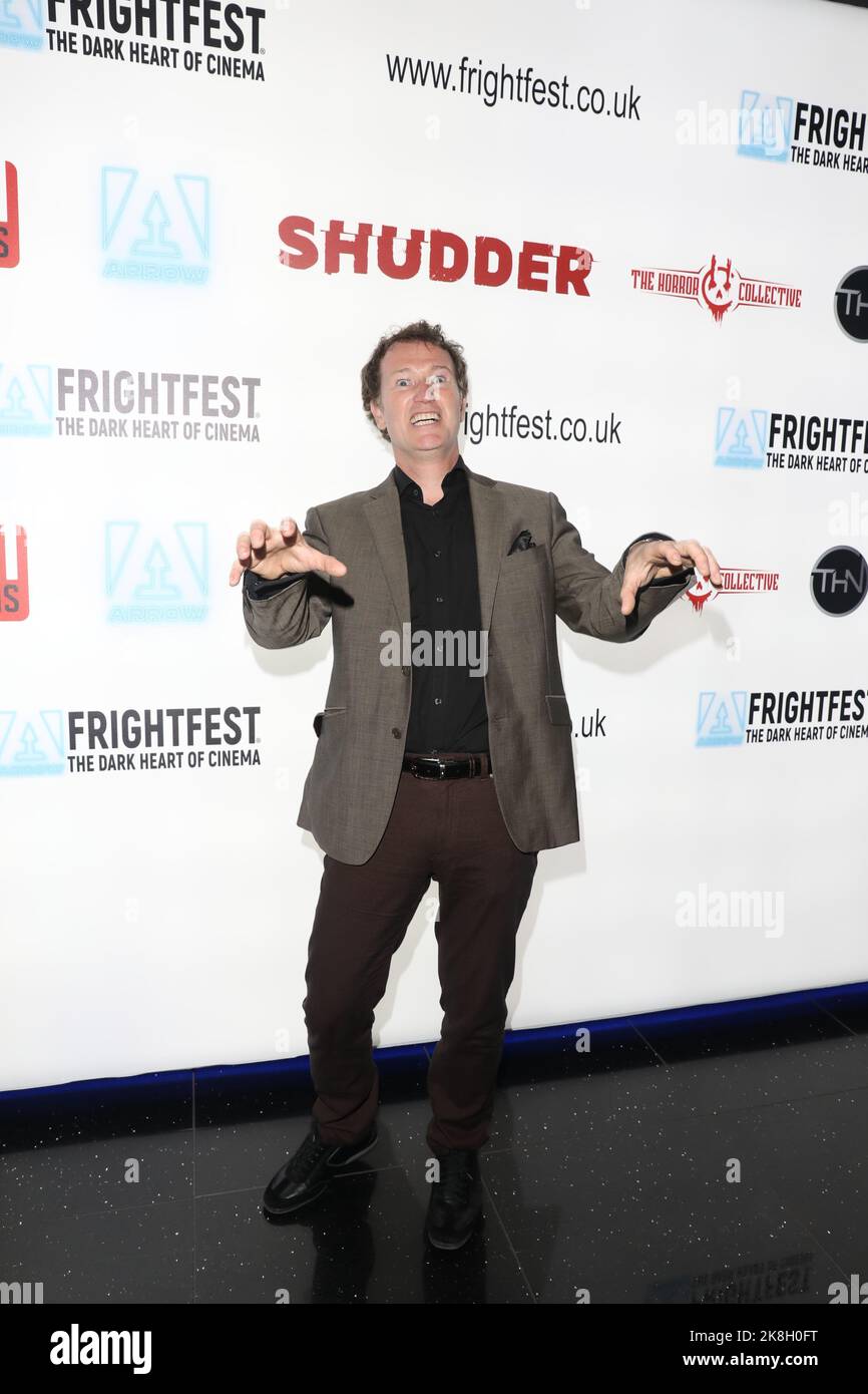 Harry Potter and The Deathly Hallows actor Nick Moran puts on an ...