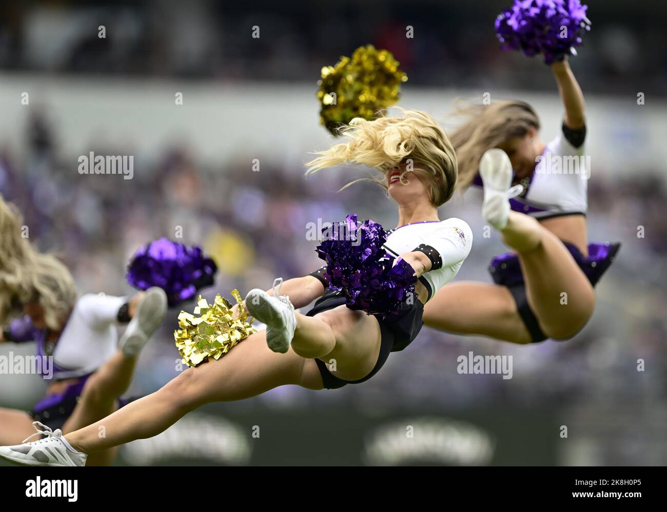 Baltimore, United States. 23rd Oct, 2022. Baltimore Ravens cheerleaders ...
