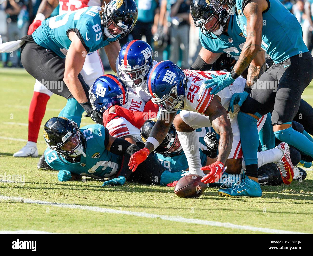 Jacksonville, FL, USA. 23rd Oct, 2022. New York Giants safety Xavier McKinney (29) goes after ...