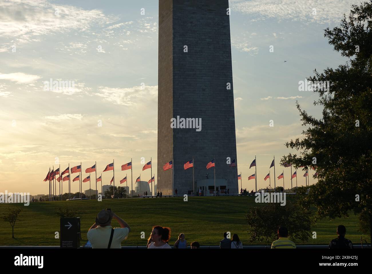 The Washington Monument is an obelisk shaped building within the ...