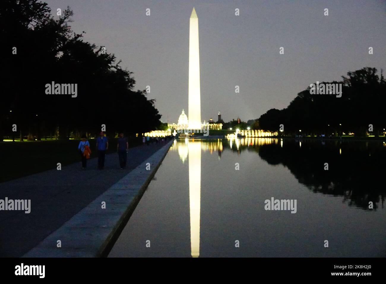 The Washington Monument is an obelisk shaped building within the ...