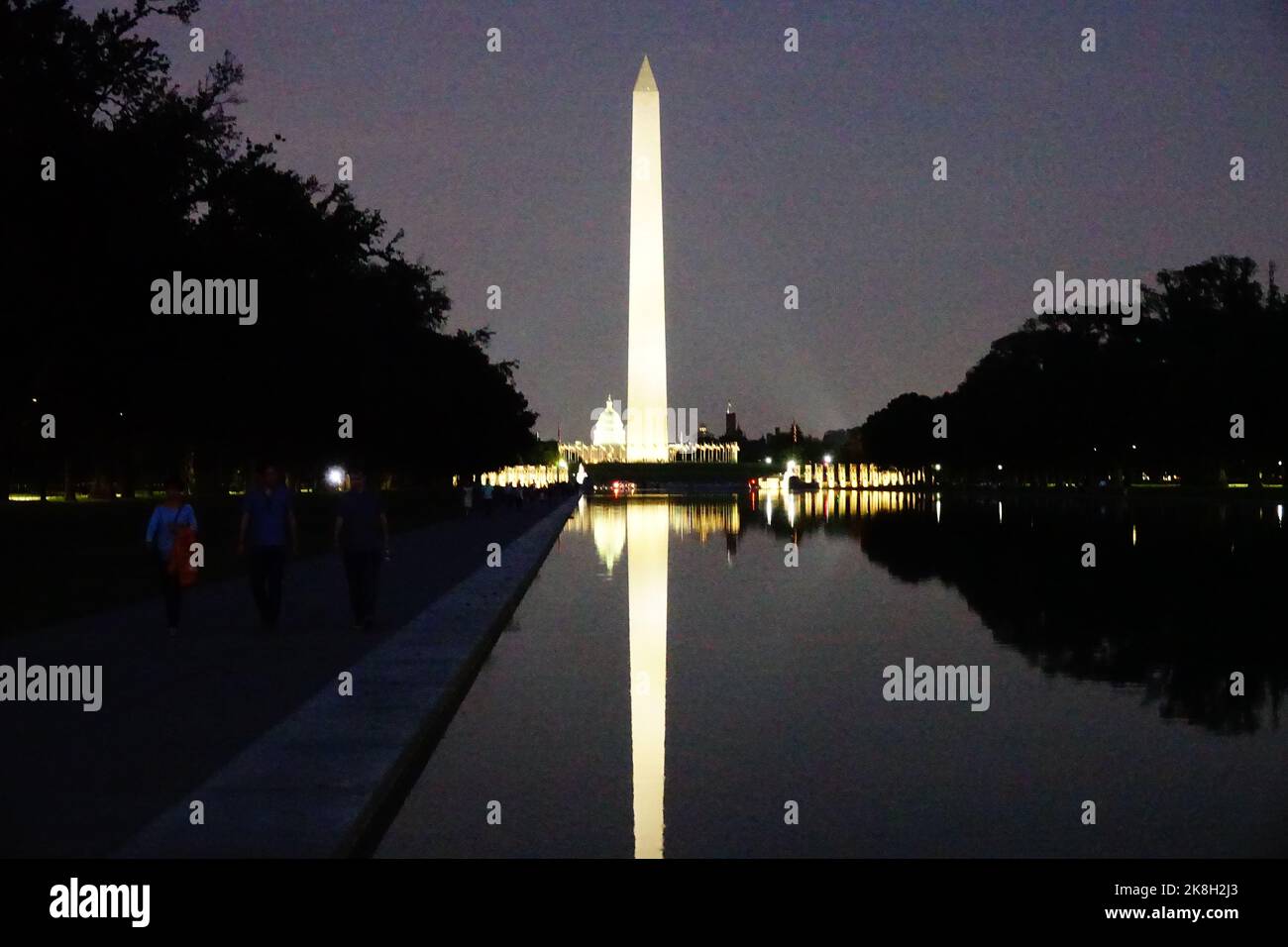 The Washington Monument is an obelisk shaped building within the ...