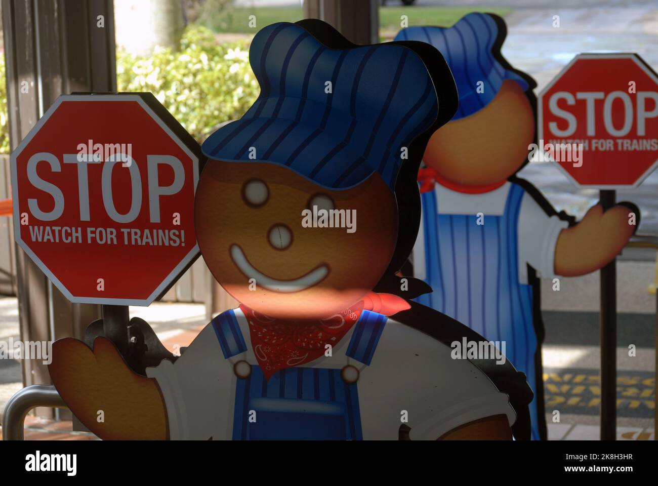 Stop Watch for Trains Sign, The Ginger factory, tourist attraction in ...
