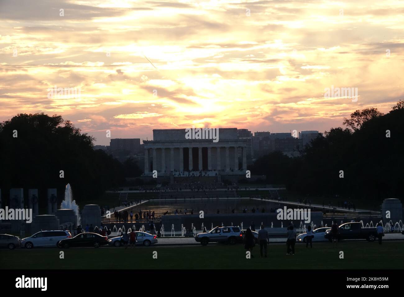 The Lincoln Memorial is a U.S. national memorial built to honor the ...