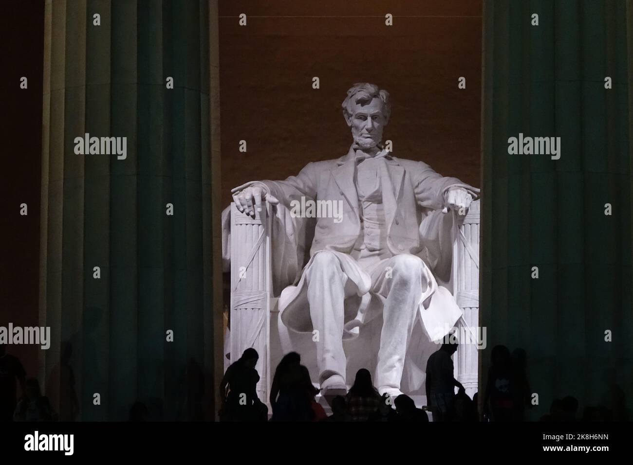 The Lincoln Memorial is a U.S. national memorial built to honor the ...