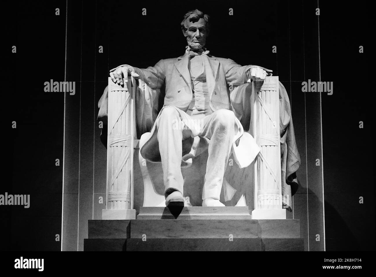 The Lincoln Memorial is a U.S. national memorial built to honor the ...