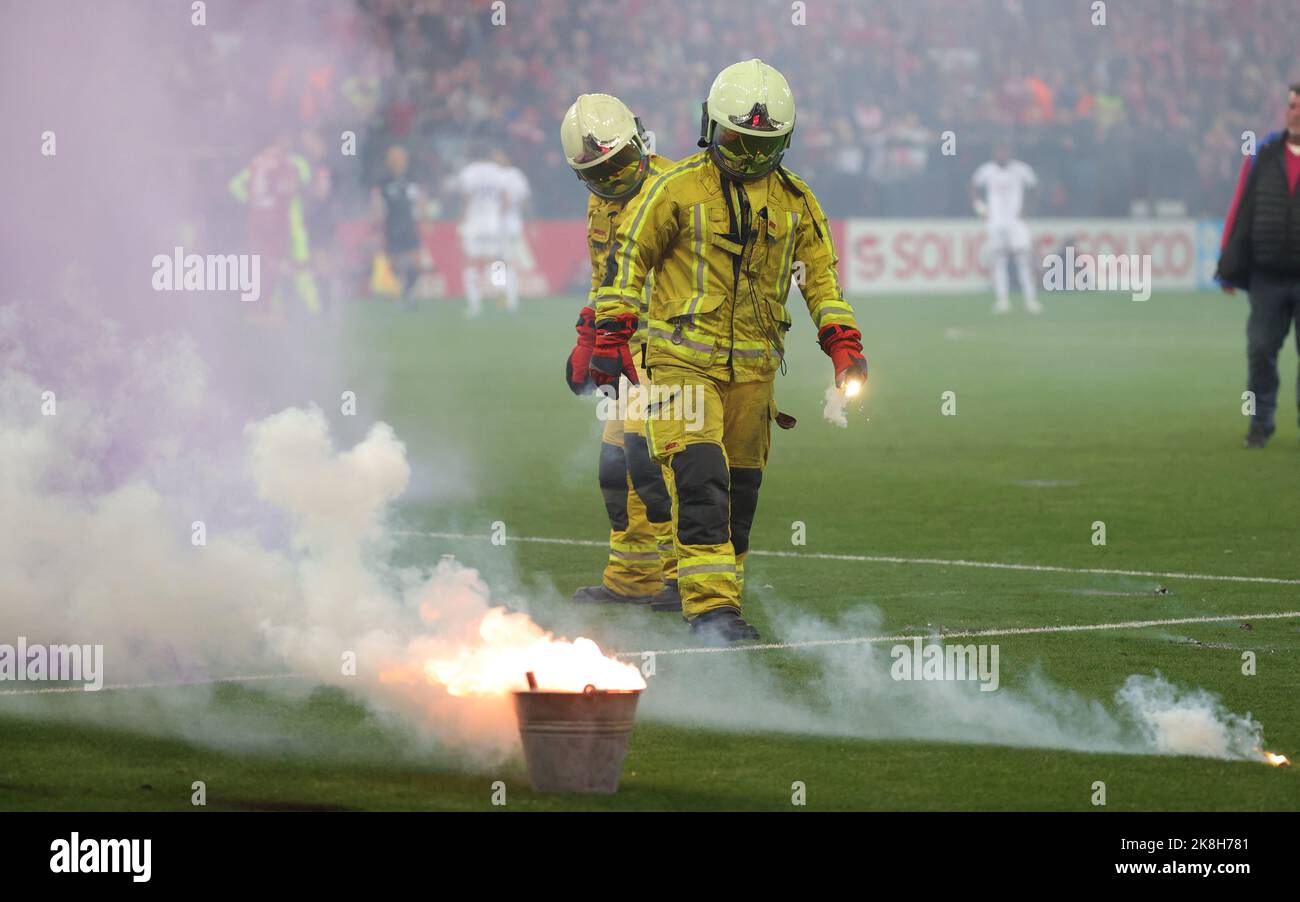 Fire fighters pictured during a soccer match between Standard de Liege ...