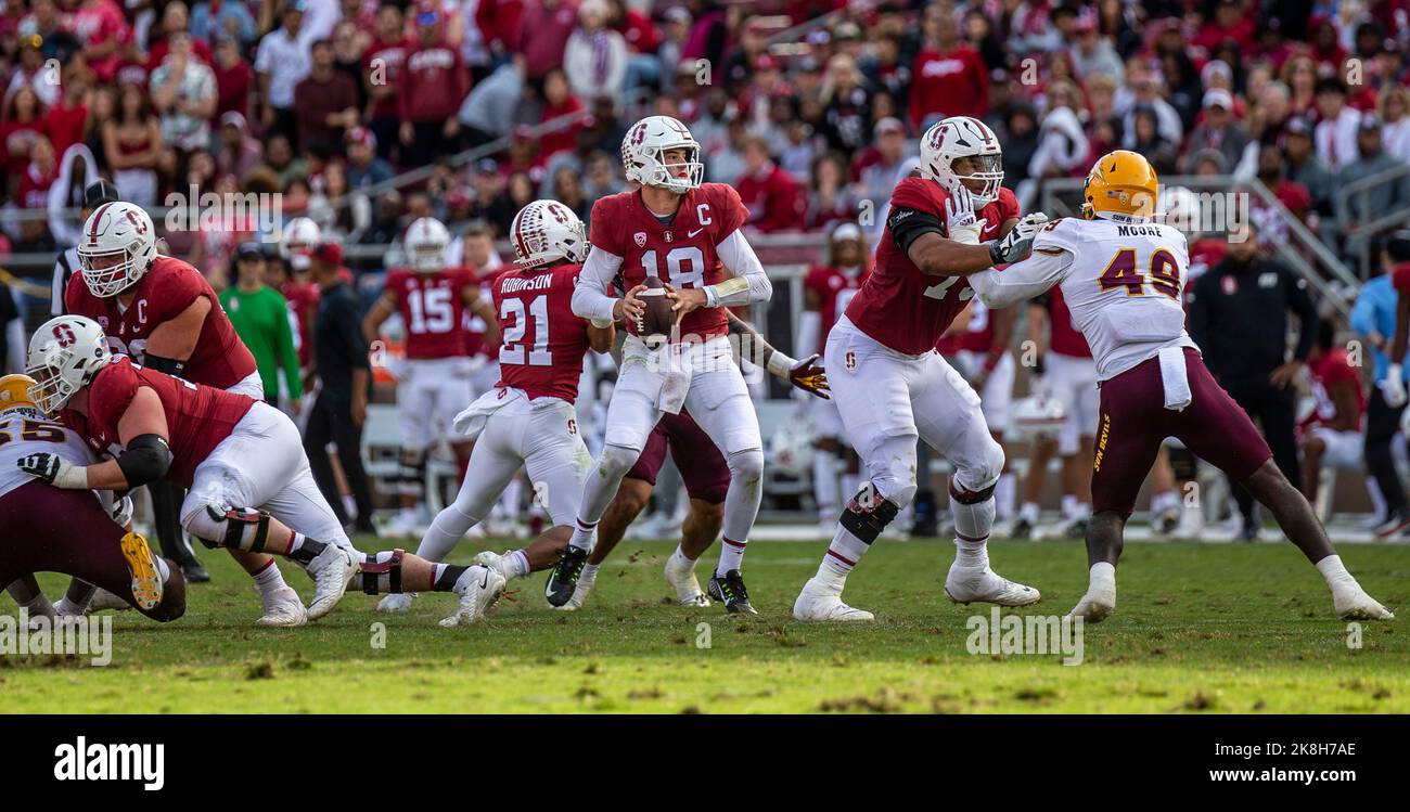 October 22 2022 Palo Alto, CA USA Stanford quarterback Tanner McKee (18 ...
