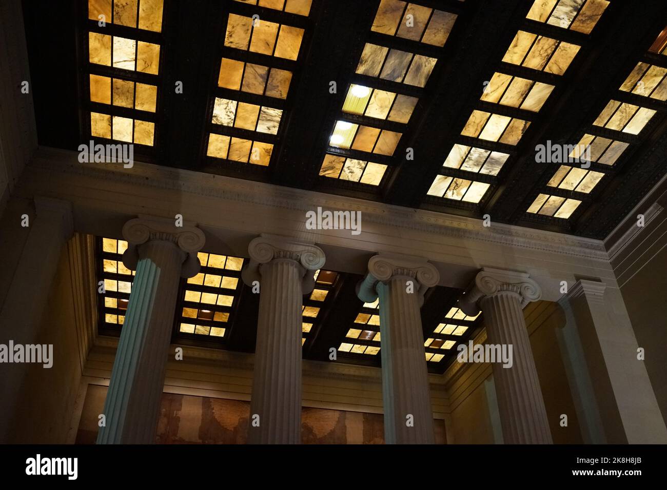 The Lincoln Memorial is a U.S. national memorial built to honor the ...