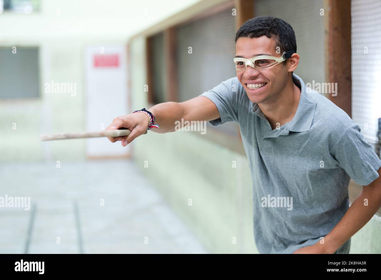 Squash game wall hi-res stock photography and images - Alamy
