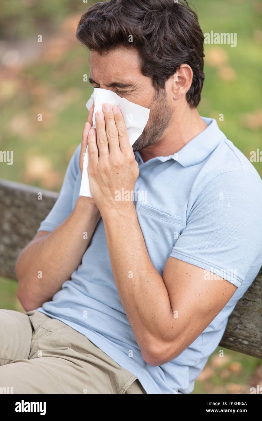 Catch cold hi-res stock photography and images - Alamy