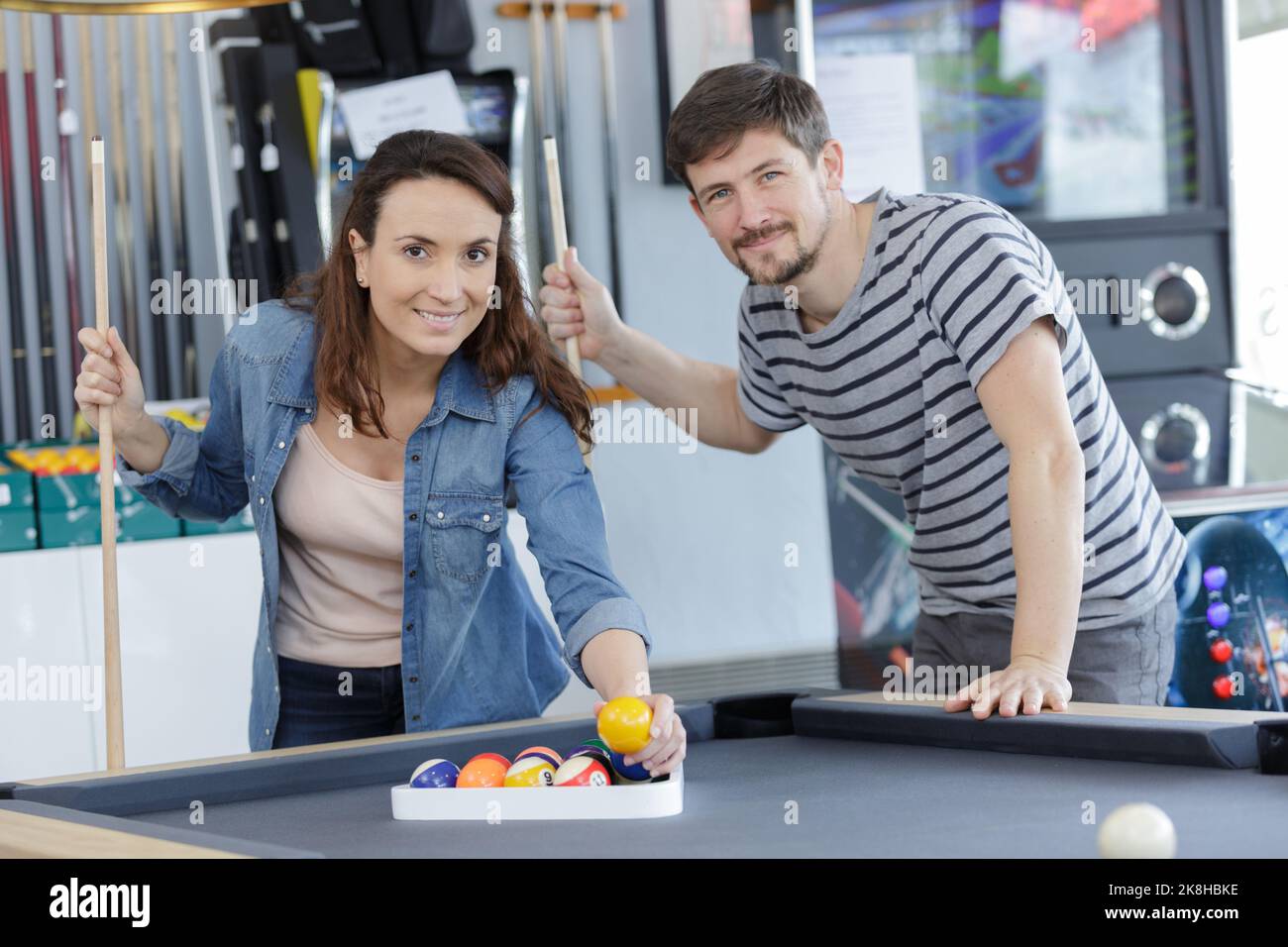 Beautiful billiards play woman hi-res stock photography and images - Alamy