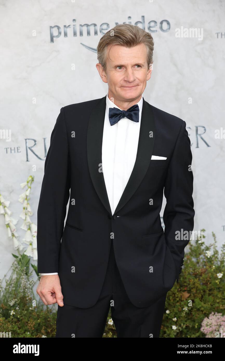 Charles Edwards attends the World premiere of "The Lord Of The Rings ...