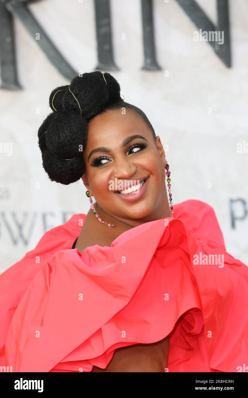 Sophia Nomvete attends the World premiere of "The Lord Of The Rings ...