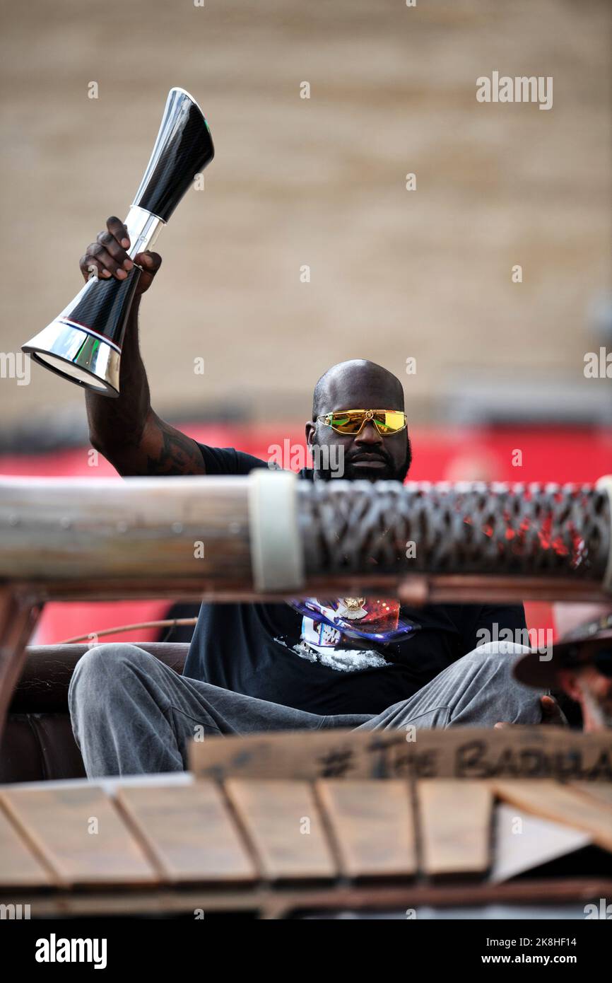 Shaquille o’neal trophy hi-res stock photography and images - Alamy